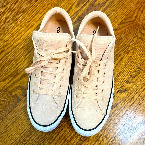Converse | Shoes | Converse Womens Madison Leather Low Top Sneaker In ...